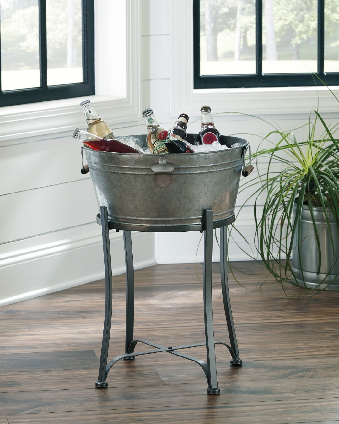 The Essentials for Creating a Home Bar that Will Impress Your Guests ...